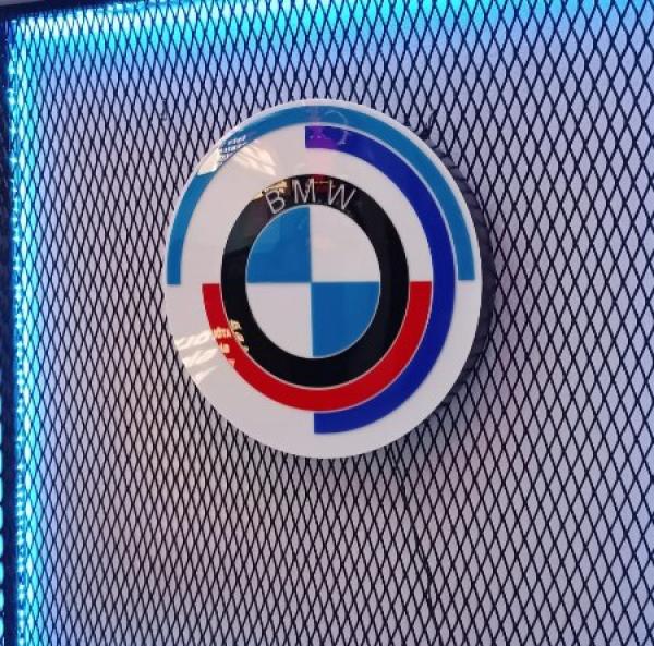 Retrofashion - Bmw Led Sign | Unique and noble worldwide